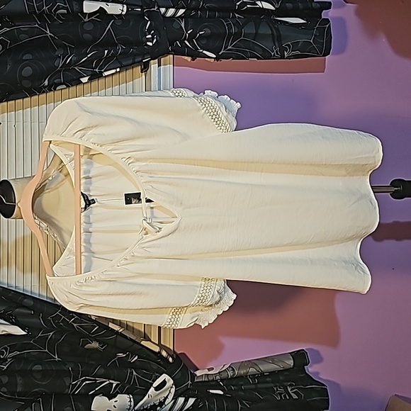 Unique Spectrum | Tops | Nwt Cute White Blouse | Poshmark